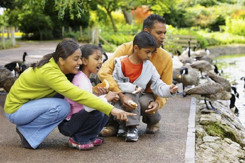 How to Raise a Generous Child, Ways to Raising Generous Children ...