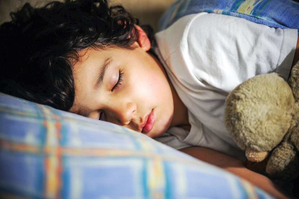 child sleeping, signs of lack of sleep, good sleeping tips